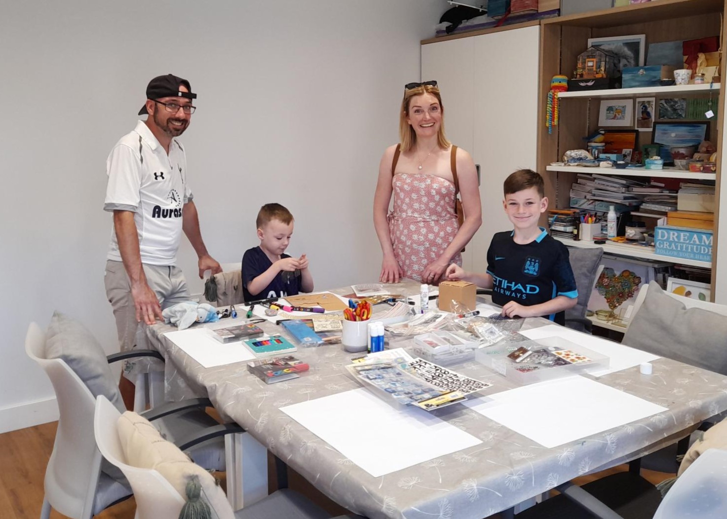 Local hospice holds art exhibition to celebrate patients' creativity ...